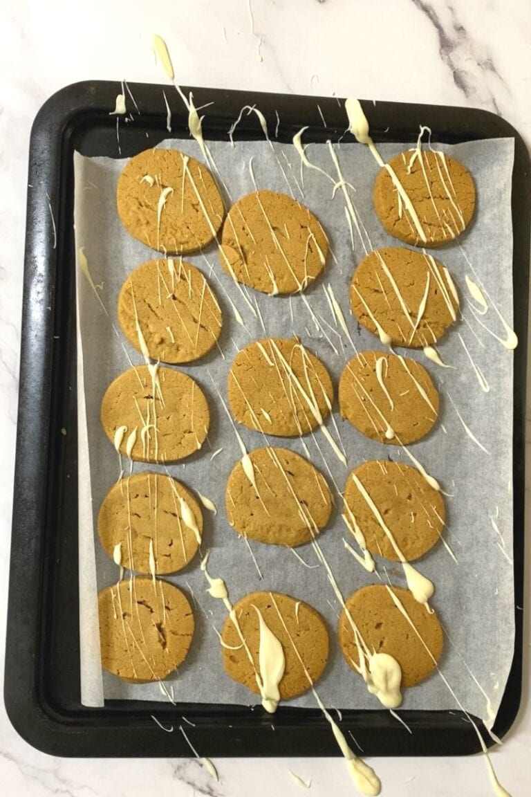 Biscoff Shortbread Cookies - Modest Munchies